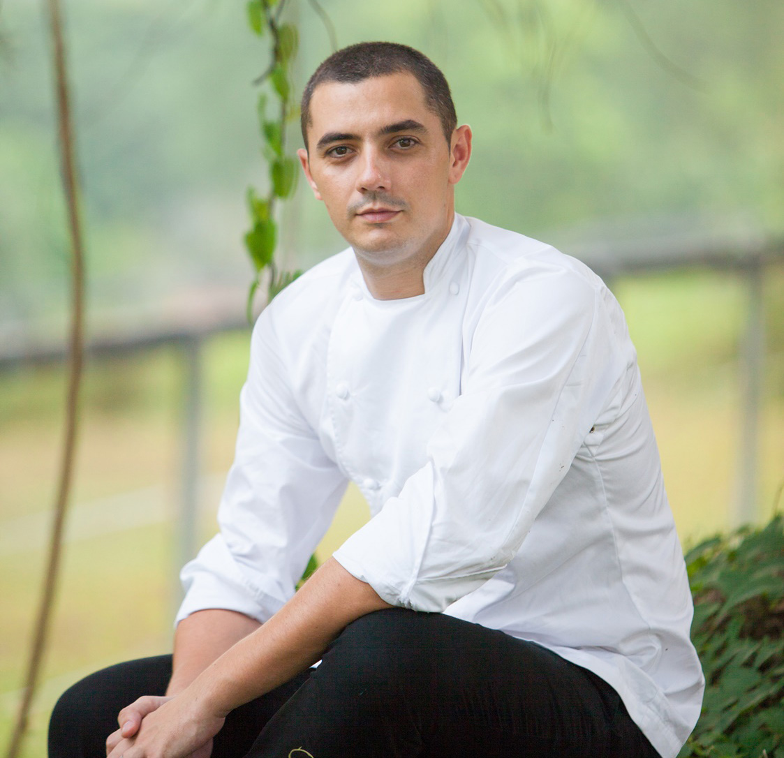 5 minutes with Chef Julien Royer - Aspire Lifestyles